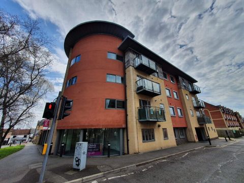 Park Road, Yeovil BA20, 2 bed flat for sale, £140,000 - Zoopla