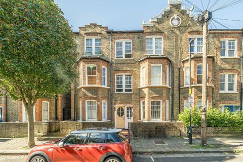 Cato Road, Clapham SW4, 2 bed flat to rent, £2,200 pcm - Zoopla