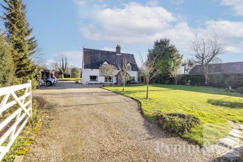 3 bed cottage for sale in High Common, Swardeston NR14, £700,000 - Zoopla