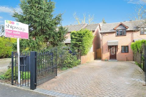 Lynwood Drive, Blakedown, Kidderminster DY10, 2 bed semi-detached house ...