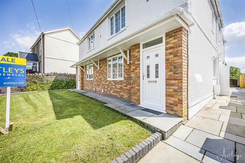 Oak View, Cilfrew, Neath SA10, 2 bed semi-detached house for sale, £ ...