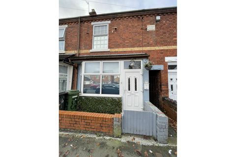 4 bed terraced house for sale in Springfield Road, Wolverhampton WV10 ...