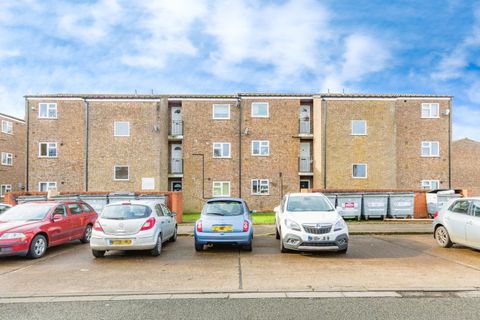 1 bed flat for sale in Hunters Close, Northampton NN2, £115,000 - Zoopla