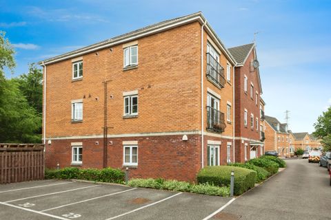 2 bed flat for sale in Meadow View, Tyla Garw, Pontyclun CF72, £140,000 ...