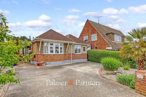 Baddow Hall Crescent, Great Baddow, Chelmsford, Essex CM2, 3 bed ...