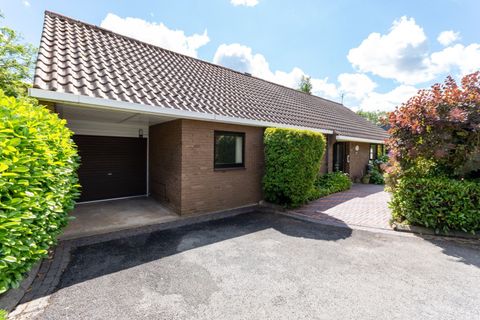 3 bed detached bungalow for sale in Thimble Hall, Bells Folly, Potters ...