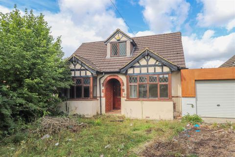Thornhill Road, Ickenham UB10, 4 bed detached bungalow for sale, £ ...