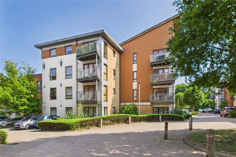 Commonwealth Drive, Three Bridges, Crawley, West Sussex RH10, 2 bed ...