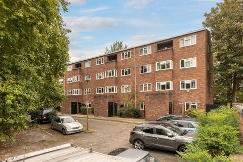 Carlton Drive, Putney Hill SW15, 2 bed flat to rent, £1,850 pcm - Zoopla