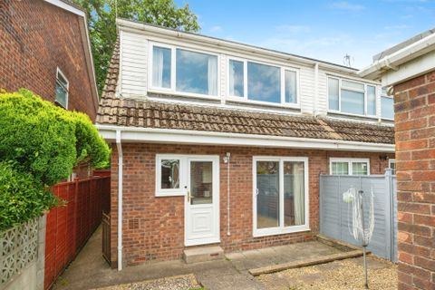 Glyn Rhosyn, Cardiff CF23, 1 bed property for sale, £200,000 - Zoopla