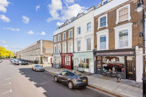 1 bed flat for sale in Chalcot Road, Primrose Hill, London NW1, £ ...