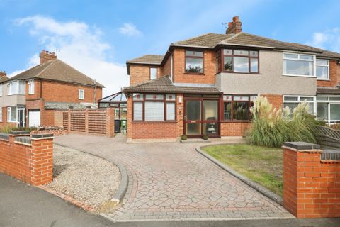 Whitmore Road, Whitnash, Leamington Spa CV31, 3 bed semi-detached house ...