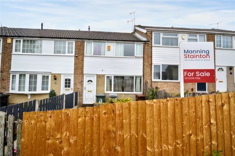 Wesley Croft, Leeds LS11, 3 bed terraced house for sale, £165,000 - Zoopla