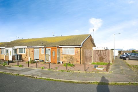 Luckhurst Gardens, Margate, Kent CT9, 2 bed terraced bungalow for sale ...