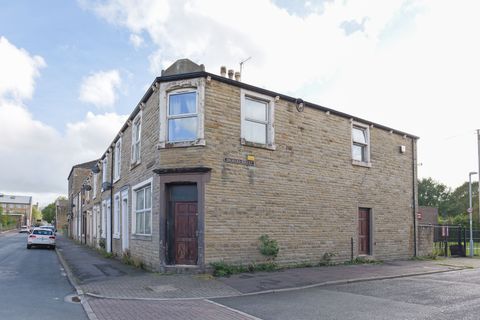 Oxford Road, Burnley BB11, 3 bed terraced house for sale, £53,000 - Zoopla