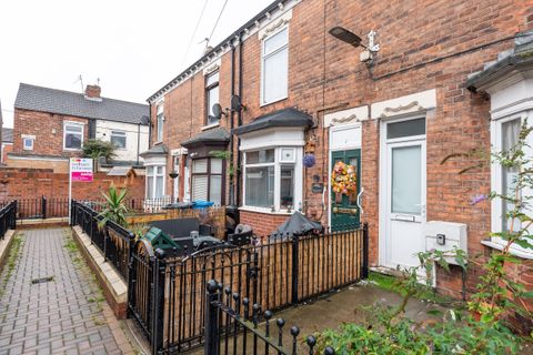 Madoline Grove, Hull HU9, 2 bed terraced house for sale, £61,500 - Zoopla