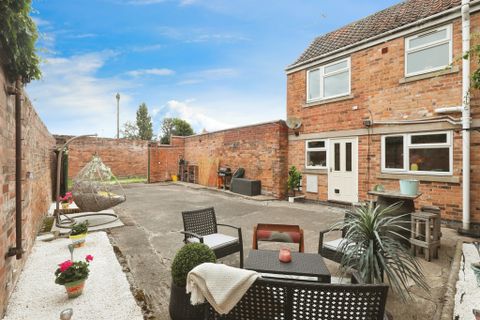 Grove Street, Retford DN22, 2 bed semi-detached house for sale, £ ...