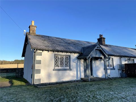 2 bed bungalow to rent in North Street, Forfar DD8, £600 pcm - Zoopla