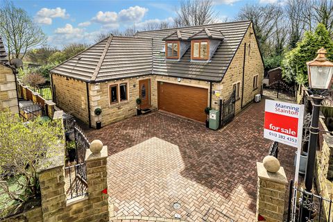 4 bed detached house for sale in Hawthorne House, Church Croft ...