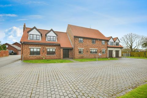 Ladgate Lane, Middlesbrough, North Yorkshire TS5, 6 bed detached house ...