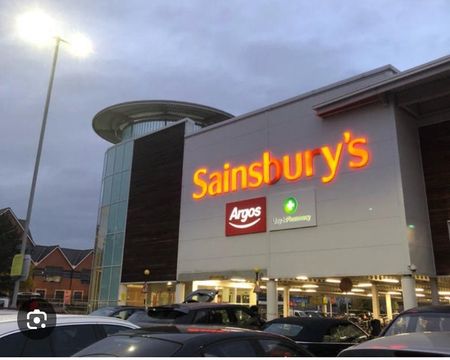 1 bed flat to rent in Wellington Street, Slough SL1, £1,050 pcm - Zoopla