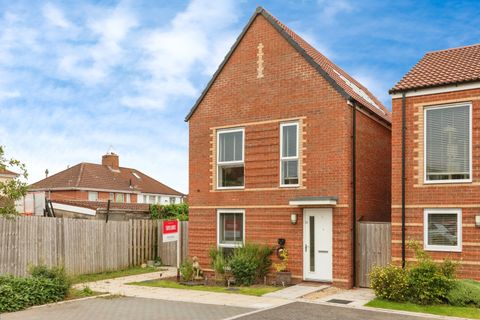3 bed detached house for sale in Harbord Close, Bristol BS4, £390,000 ...