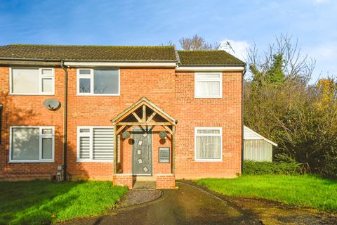 Basingstoke Close, Swindon SN5, 4 bed semi-detached house for sale, £ ...