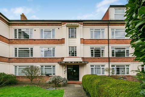 Manor Vale, Brentford TW8, 2 bed flat for sale, £375,000 - Zoopla