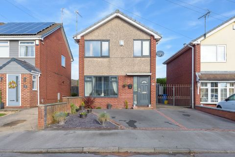 3 bed detached house for sale in Derwent Drive, Chapeltown S35, £ ...