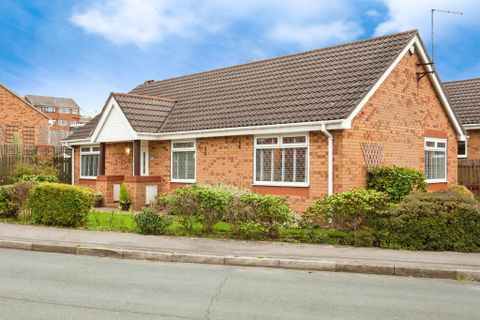 3 bed detached bungalow for sale in Spen View, Dewsbury Moor, Dewsbury ...