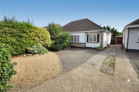 3 bed semi-detached bungalow for sale in Hart Road, Benfleet SS7, £ ...