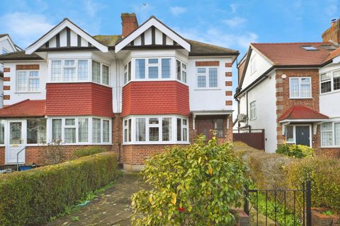 Lorne Gardens, London E11, 3 bed semi-detached house for sale, £850,000 ...
