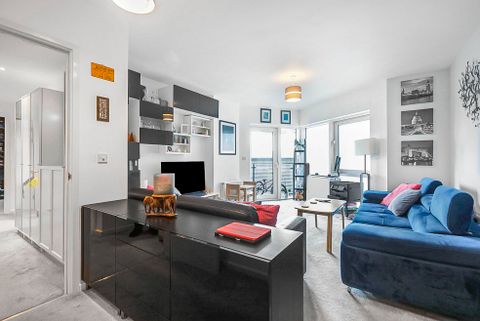 Flotilla House, Juniper Drive, London SW18, 2 bed flat for sale, £ ...