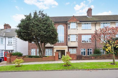 Boston Manor Road, London TW8, 2 bed flat for sale, £390,000 - Zoopla