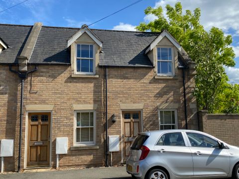 1 bed flat to rent in New Cross Road, Stamford PE9, £800 pcm - Zoopla