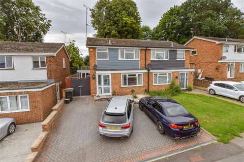 Ragstone Road, Bearsted, Maidstone, Kent ME15, 3 bed semi-detached ...