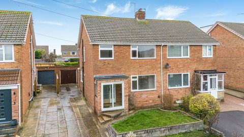Delabere Road, Bishops Cleeve, Cheltenham GL52, 3 bed semi-detached ...