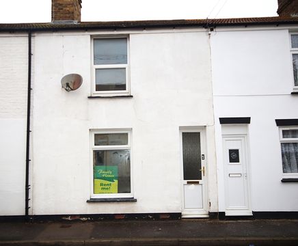 2 bed terraced house to rent in Berridge Road, Sheerness ME12, £1,100 ...