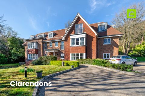 Beech Road, Reigate, Surrey RH2, 2 bed flat for sale, £425,000 - Zoopla