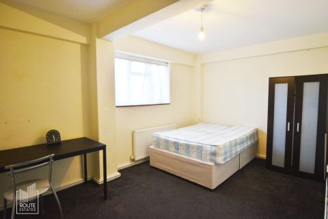 Anne Goodman House, Jubilee Street, Tower Hamlets E1, 3 bed flat to ...