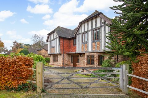 5 bed detached house to rent in Heathermead, West Chiltington RH20, £ ...