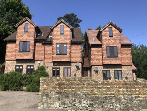 St John's Hill, Sevenoaks, Kent TN13, 3 bed property to rent, £2,250 pcm - Zoopla