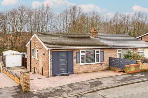 2 bed semi-detached bungalow for sale in Severn Way, Kettering NN16, £ ...