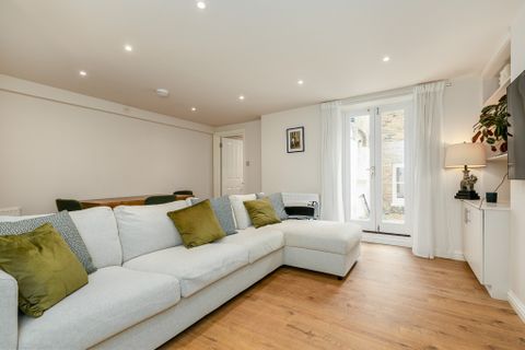 Ifield Road, London SW10, 2 bed flat for sale, £900,000 - Zoopla