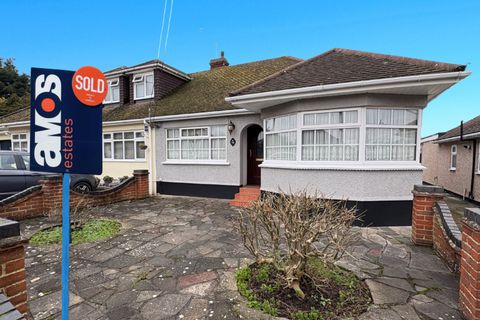 2 bed semi-detached bungalow for sale in Southbourne Grove, Hockley ...