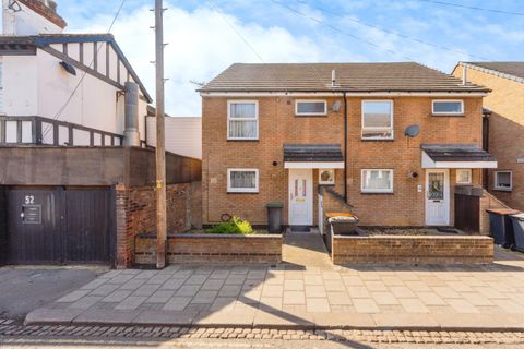 3 bed end terrace house for sale in Foster Hill Road, Bedford ...