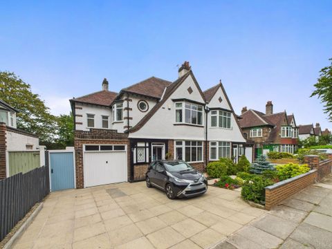 Woolton Road, Woolton, Liverpool. L25, 4 bed semi-detached house for ...