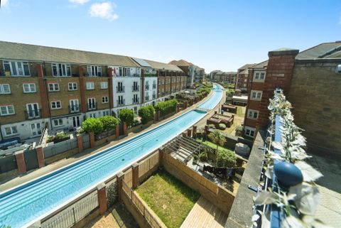 Santa Cruz Drive, Eastbourne BN23, 5 bed property for sale, £360,000 ...
