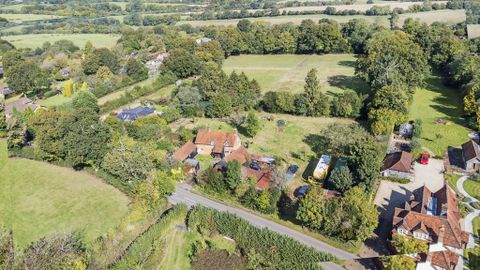 4 bed detached house for sale in Bellingdon, Buckinghamshire HP5, £ ...