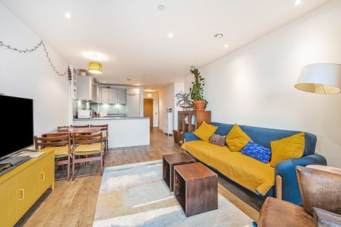 2 bed flat for sale in Oculus House, Barking, London IG11, £90,000 - Zoopla